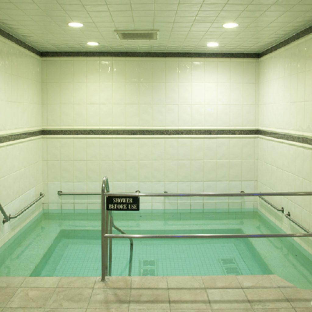 Newport Beach Athletic Club | Jacuzzi and Hot Tub